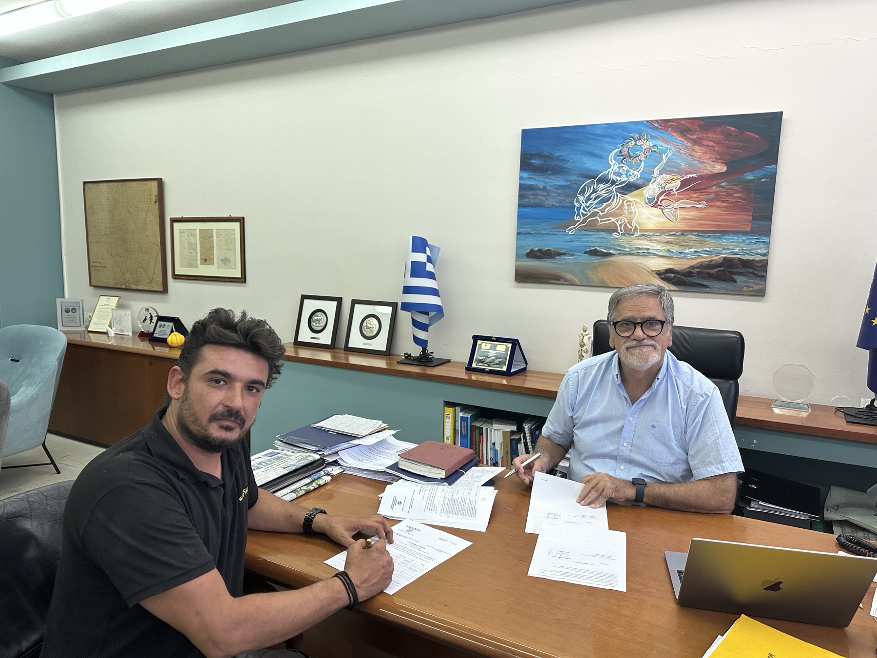Υπεγράφη από το Δήμαρχο Αγίου Νικολάου η σύμβαση για την κατασκευή του ...
