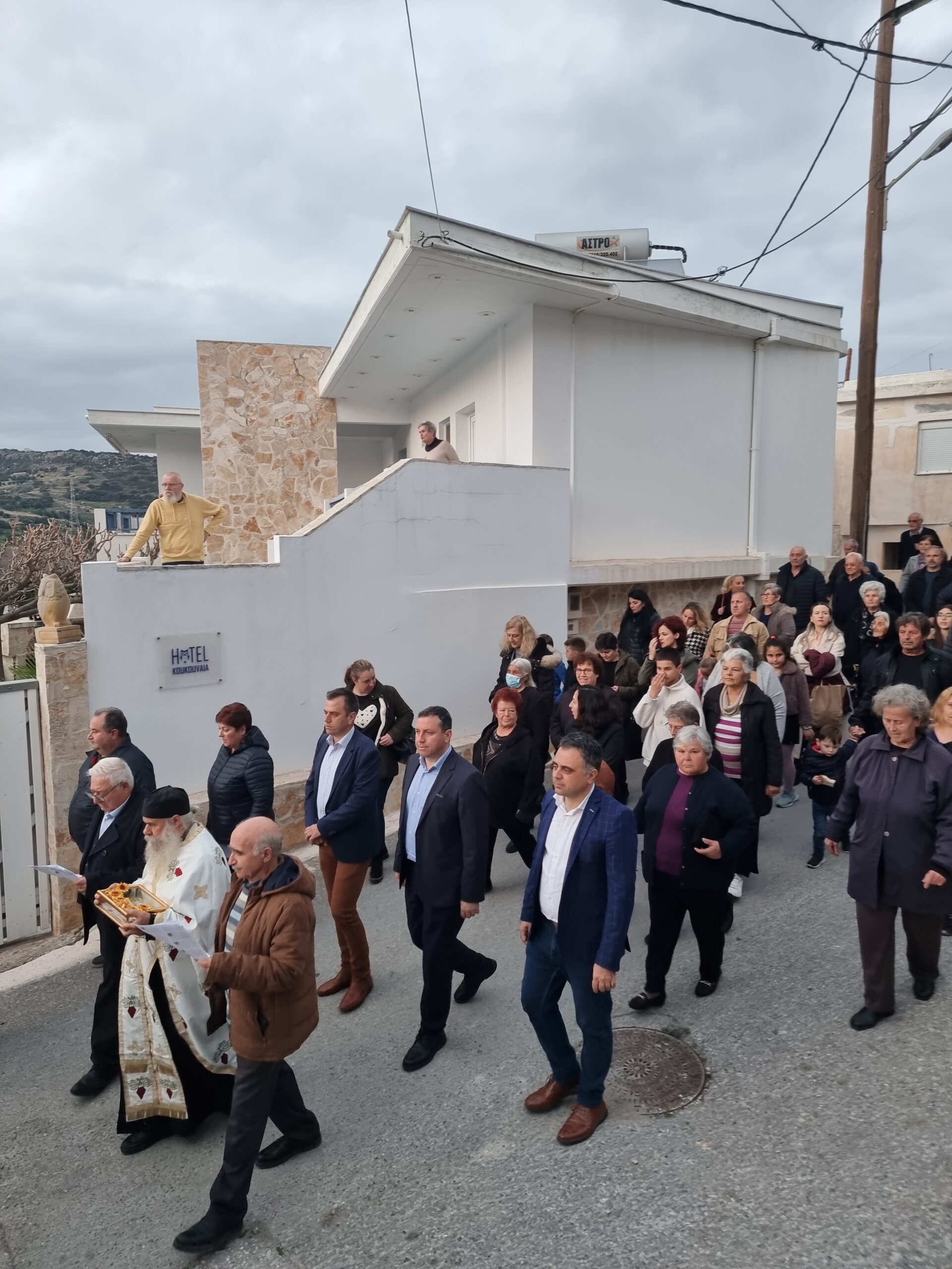 Με κατάνυξη και συμμετοχή πλήθους κόσμου ο εσπερινός για την εορτή του ...