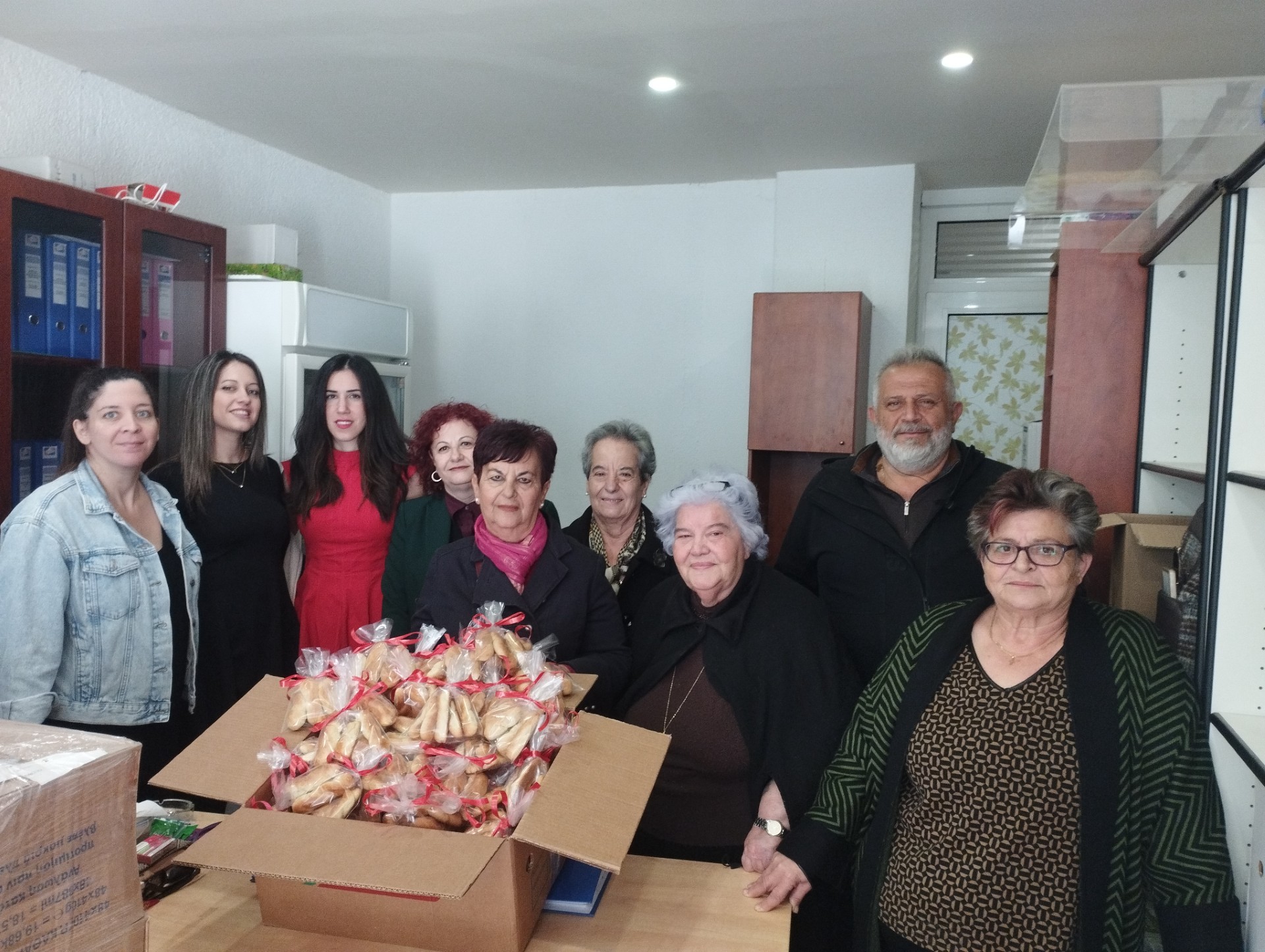 Προσφορά αγάπης από τα μέλη των ΚΑΠΗ Αγίου Νικολάου - Νεάπολης στο ...