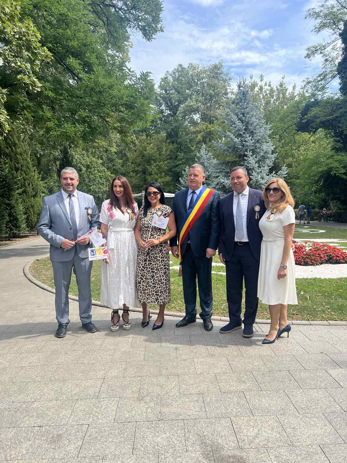 Στην ετήσια γιορτή της Ρουμανίας (ημέρα του εθνικού ύμνου) παρευρέθηκε ...