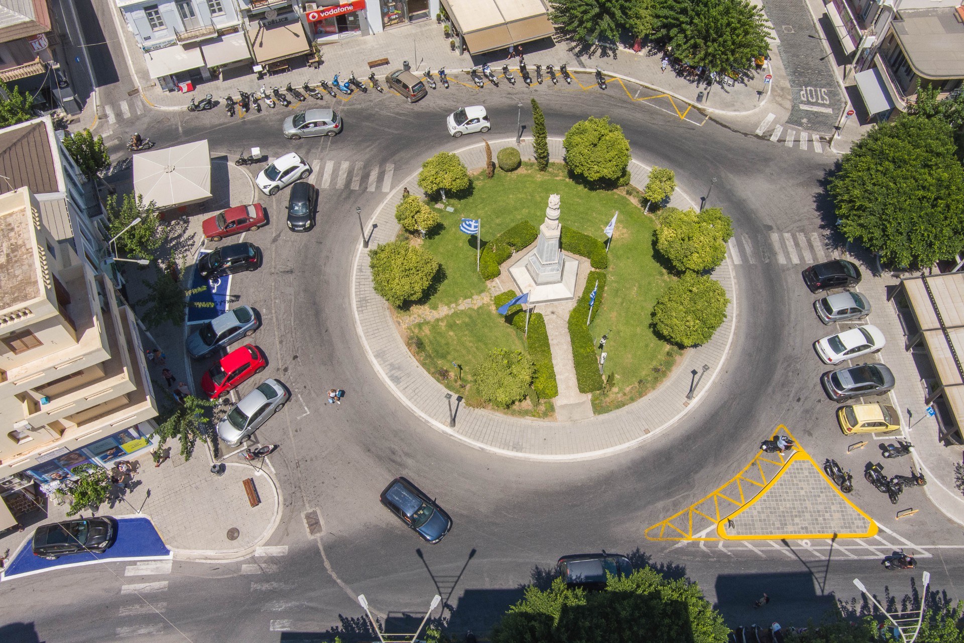 «Συναντιόμαστε ξανά στην πλατεία του Αγίου Νικολάου!» - Η Δημοτική Αρχή ...